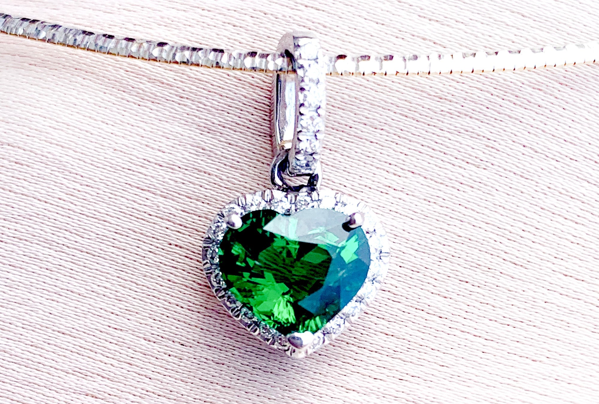 Exploring the Different Types of Gemstones by Color: A Complete ...
