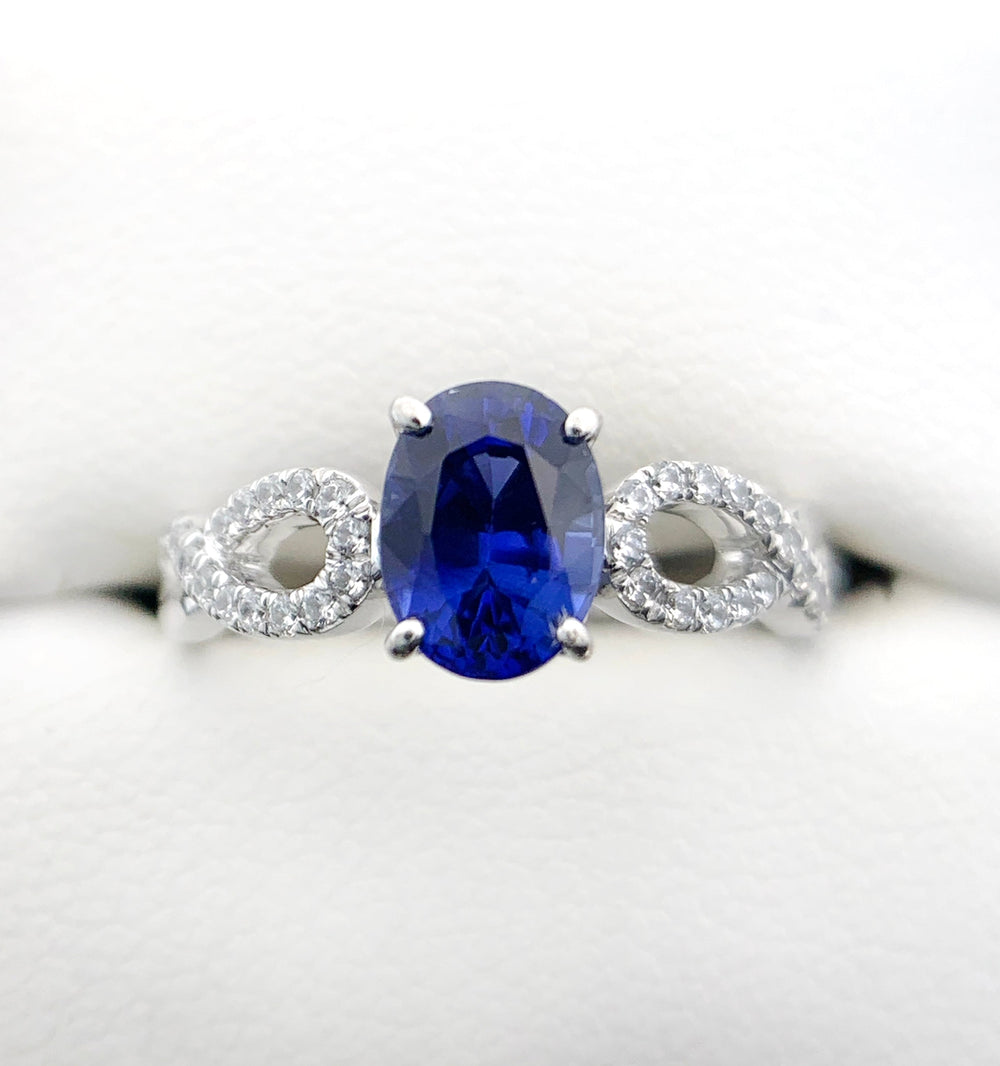Bagues de fiançailles en saphir bleu et or blanc | NashGems
